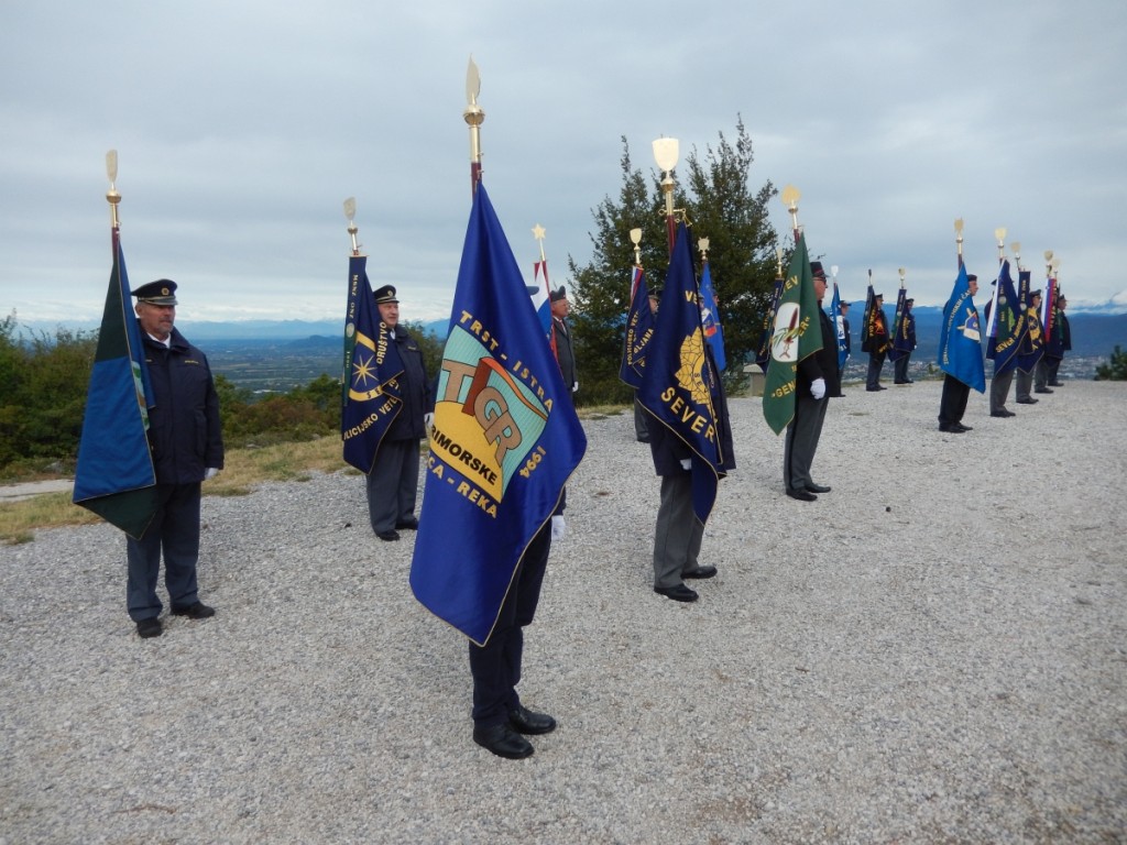 Društvo veteranov SEVER Severne Primorske - VSESLOVENSKO ZBOROVANJE ZA MIR NA CERJU